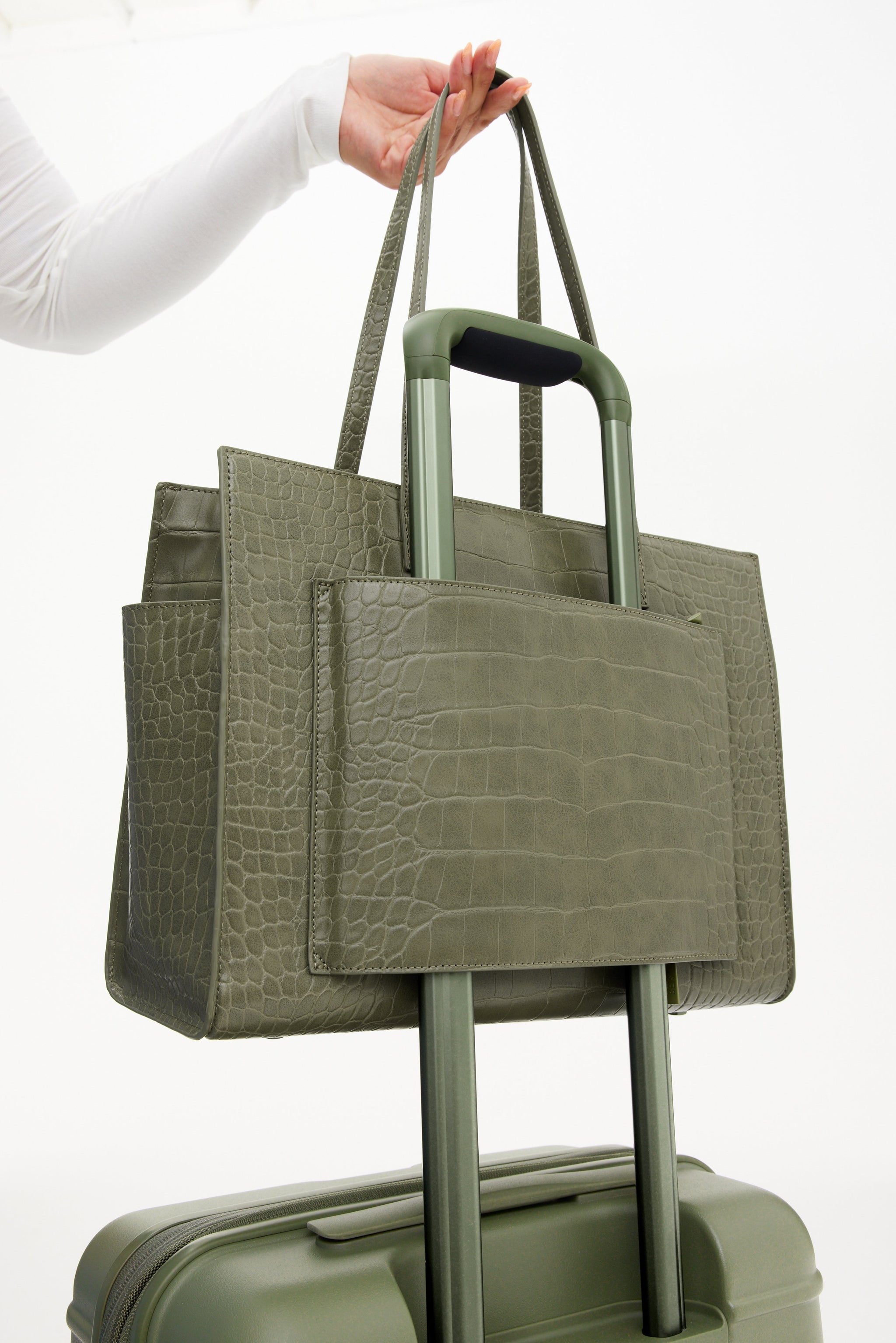 BÉIS 'The Work Tote' In Slate - Renovated Work Tote Bag & Laptop Bag In ...