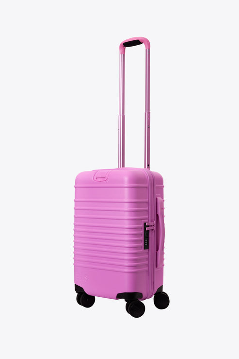 BÉIS 'The Small Carry-On Roller' in Berry - Compact Small Rolling ...