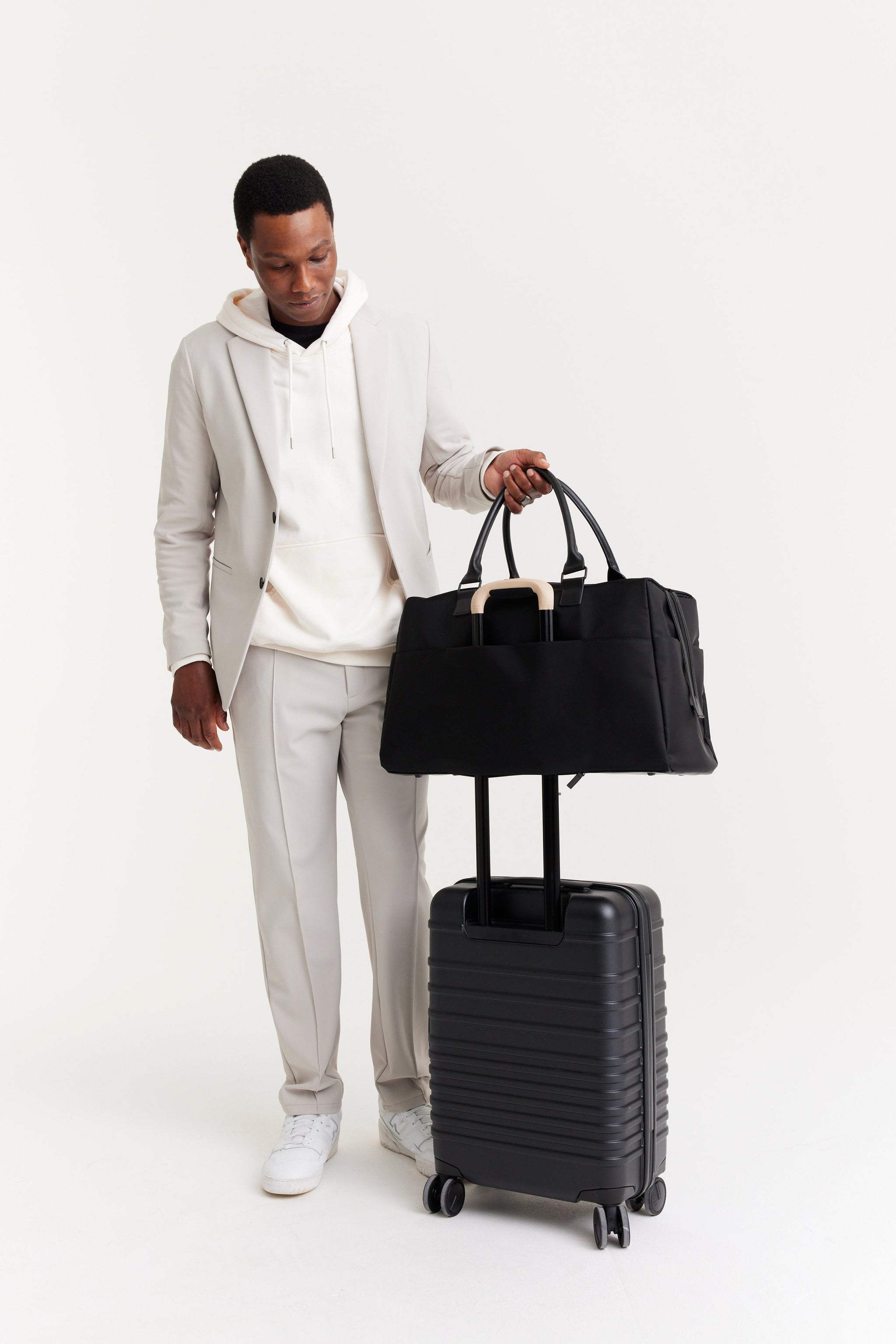 BÉIS 'The Commuter Duffle' In Black - Black Duffle Bag & Overnight Bag ...