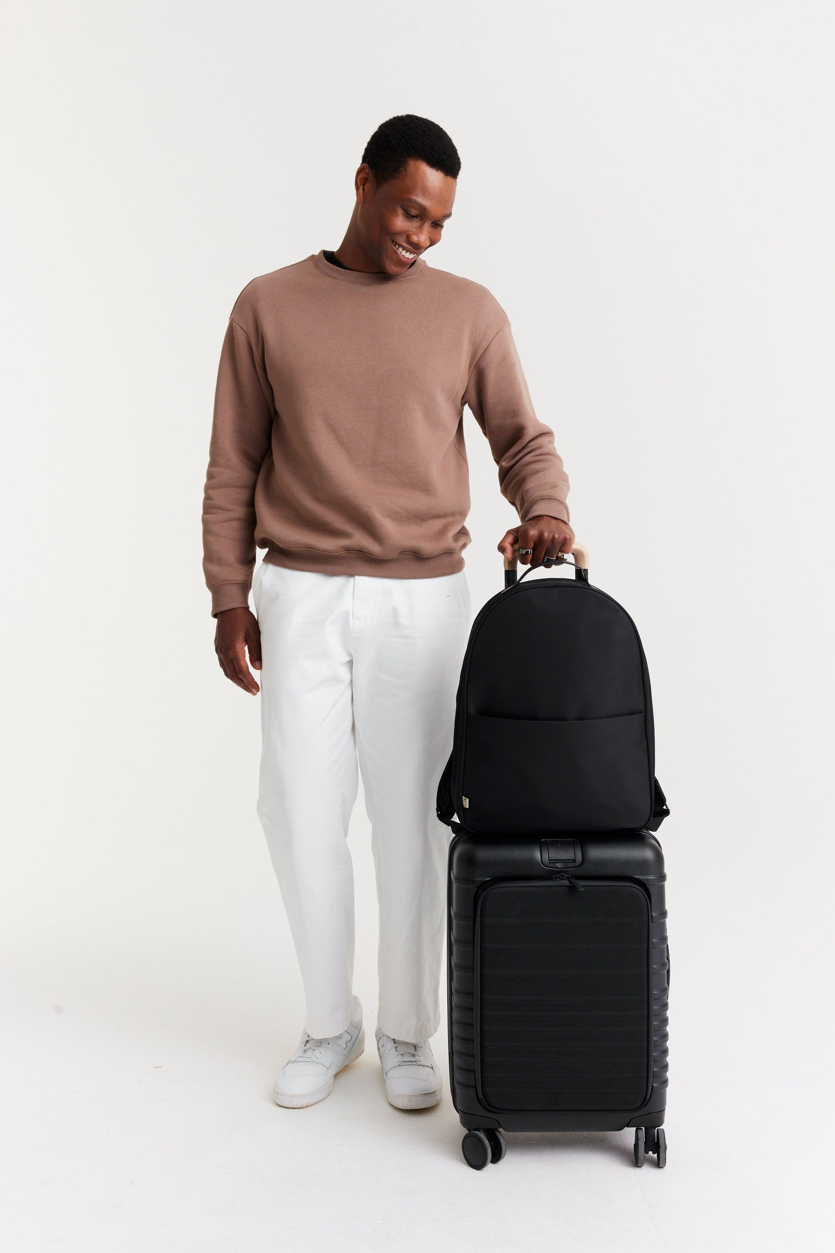 BÉIS 'The Commuter Backpack' In Black - Black Commuting Backpack For ...