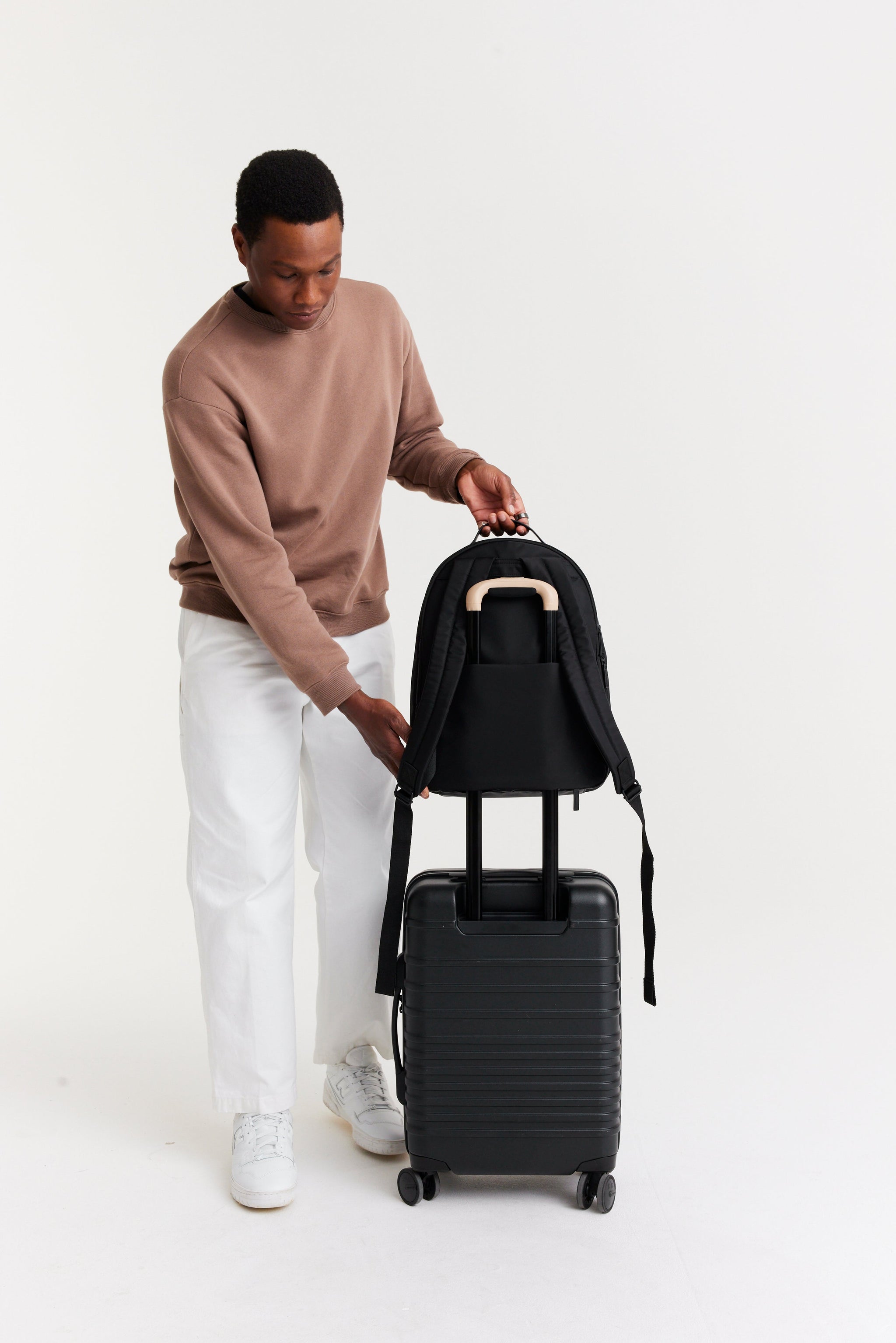 BÉIS 'The Commuter Backpack' In Black - Black Commuting Backpack For ...