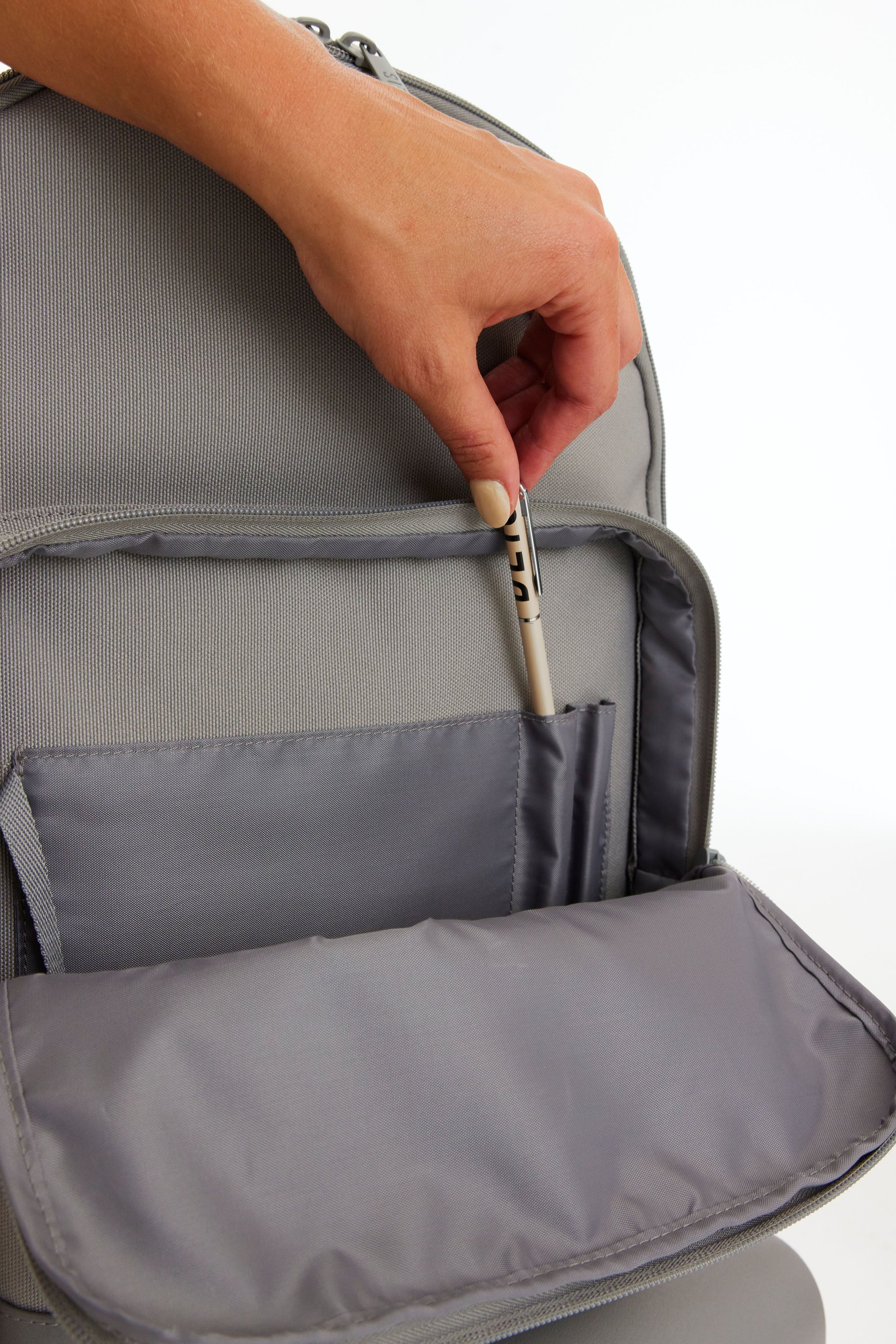 BÉIS 'The Backpack' in Grey - Grey Laptop Backpack for Work & Travel ...