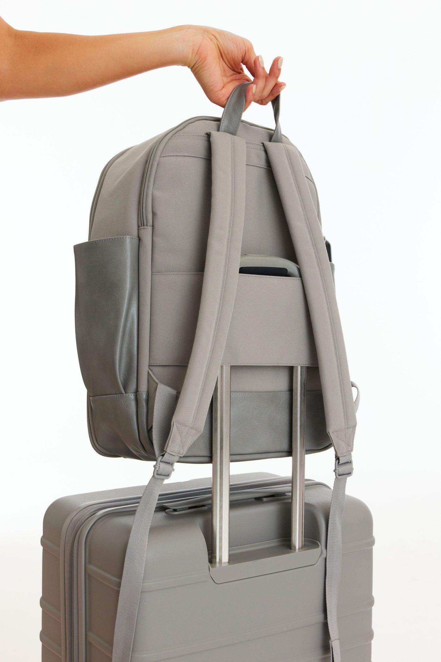 BÉIS 'The Backpack' in Grey - Grey Laptop Backpack for Work & Travel ...