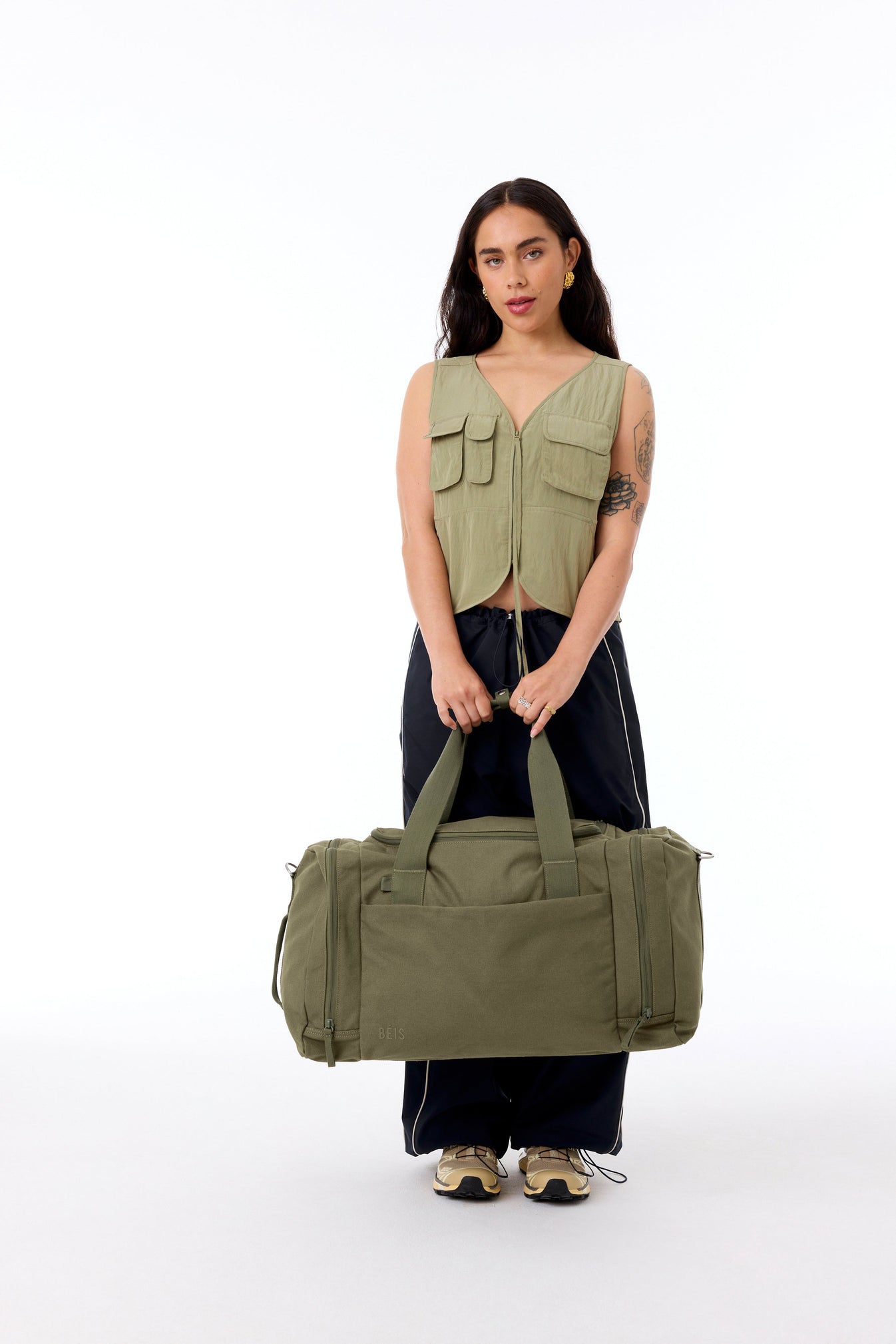 BÉIS 'The Utility Duffle' in Olive - Heavy Duty Duffle Bag for Travel ...
