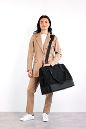 BÉIS 'The Convertible Weekender in Black - Black Convertible Weekend ...