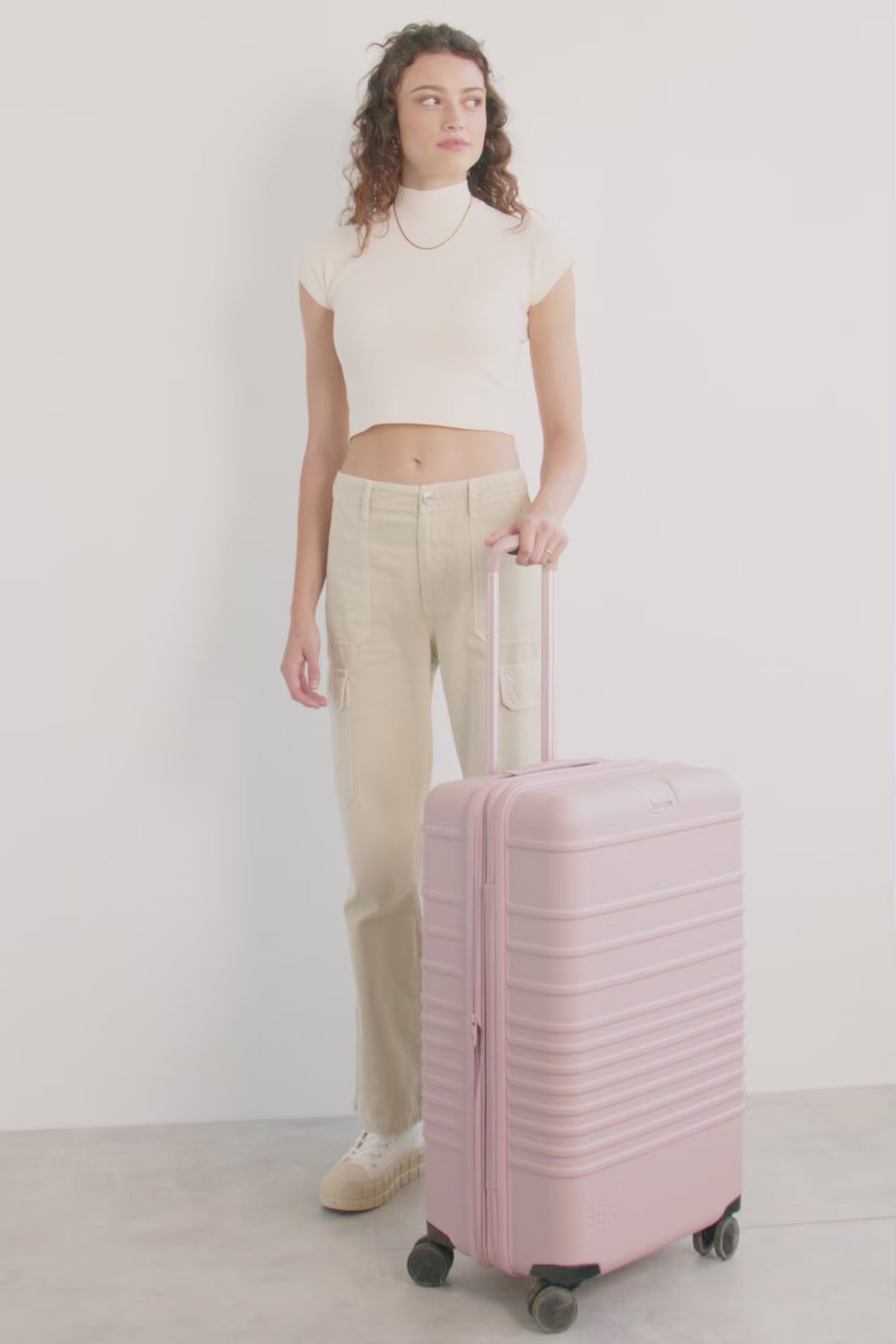 BÉIS 'The Medium Check-In Roller' in Atlas Pink - 26" Checked Baggage ...