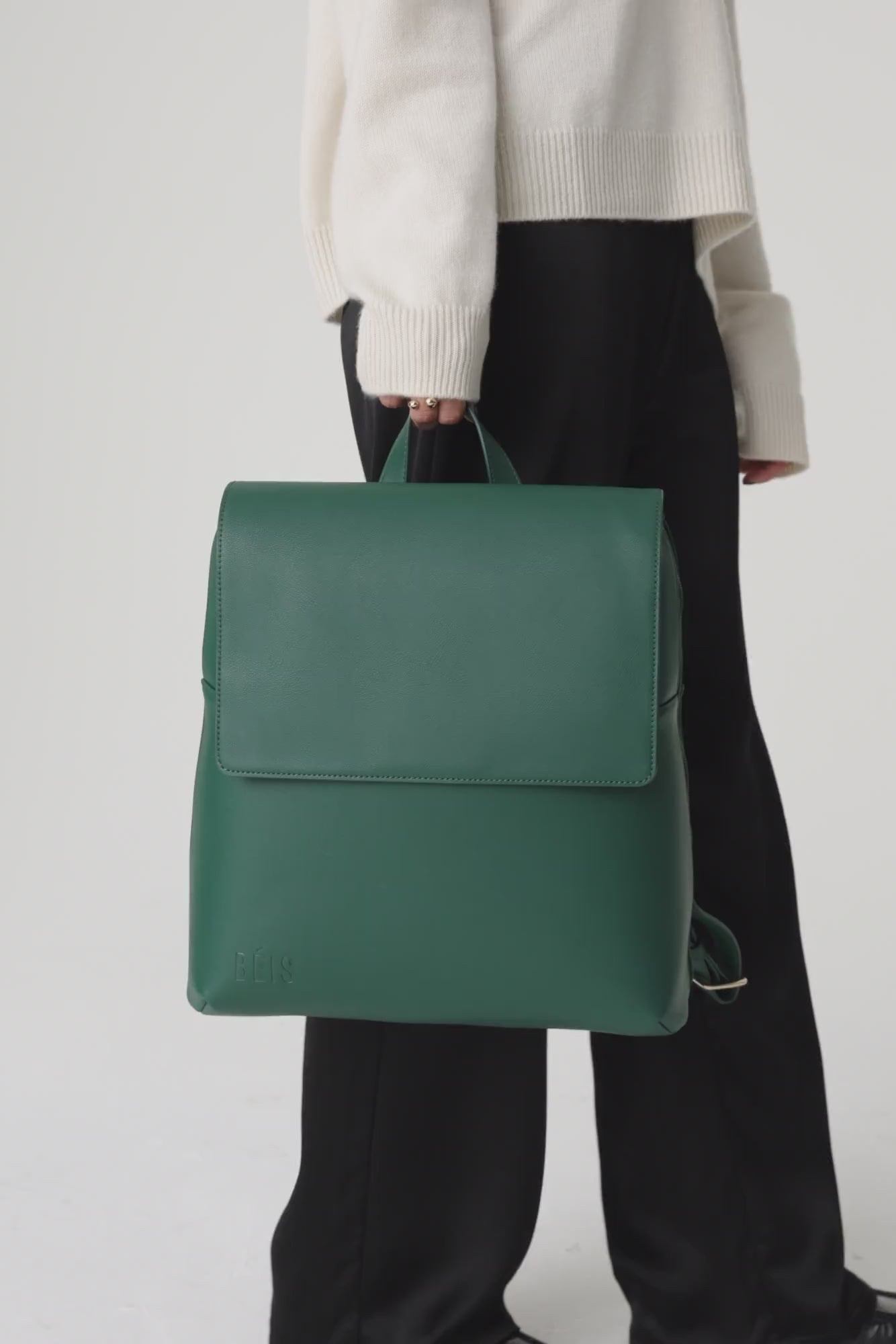 BÉIS 'The Wicked Backpack' in Wicked Green - Small Green Backpack for ...