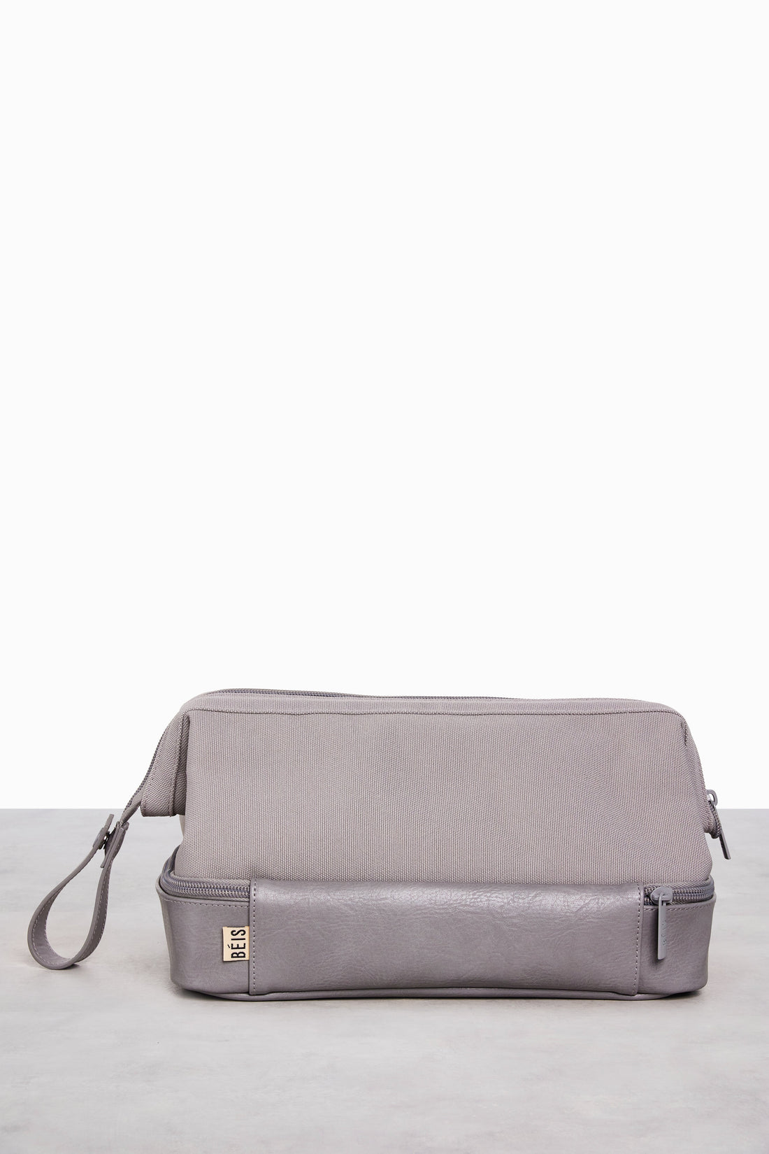 BÉIS 'The Dopp Kit' In Grey - Grey Travel Toiletry Bag & Toiletry Kit