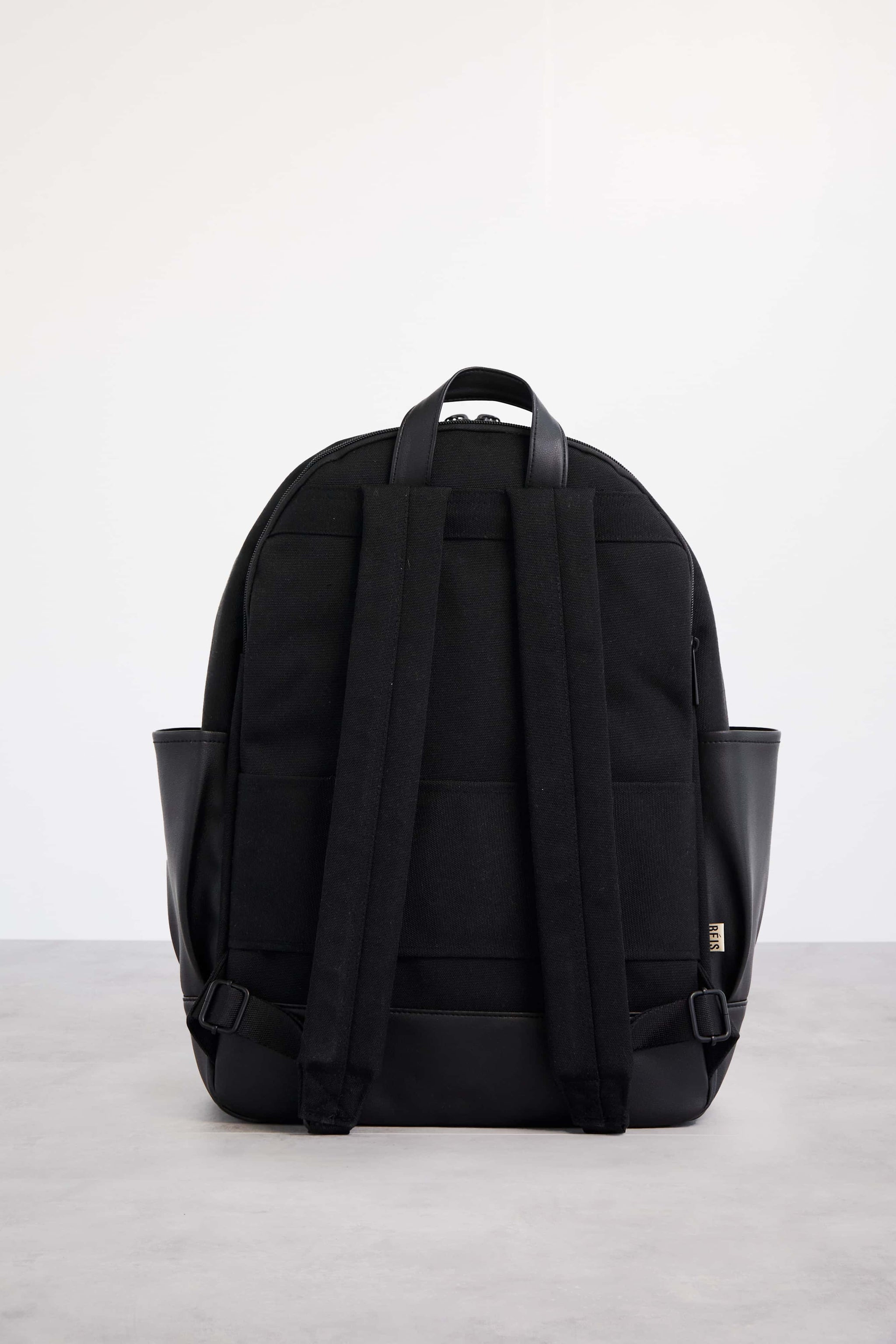 BÉIS 'The Backpack' in Black - Black Laptop Knapsack For Work & Travel ...