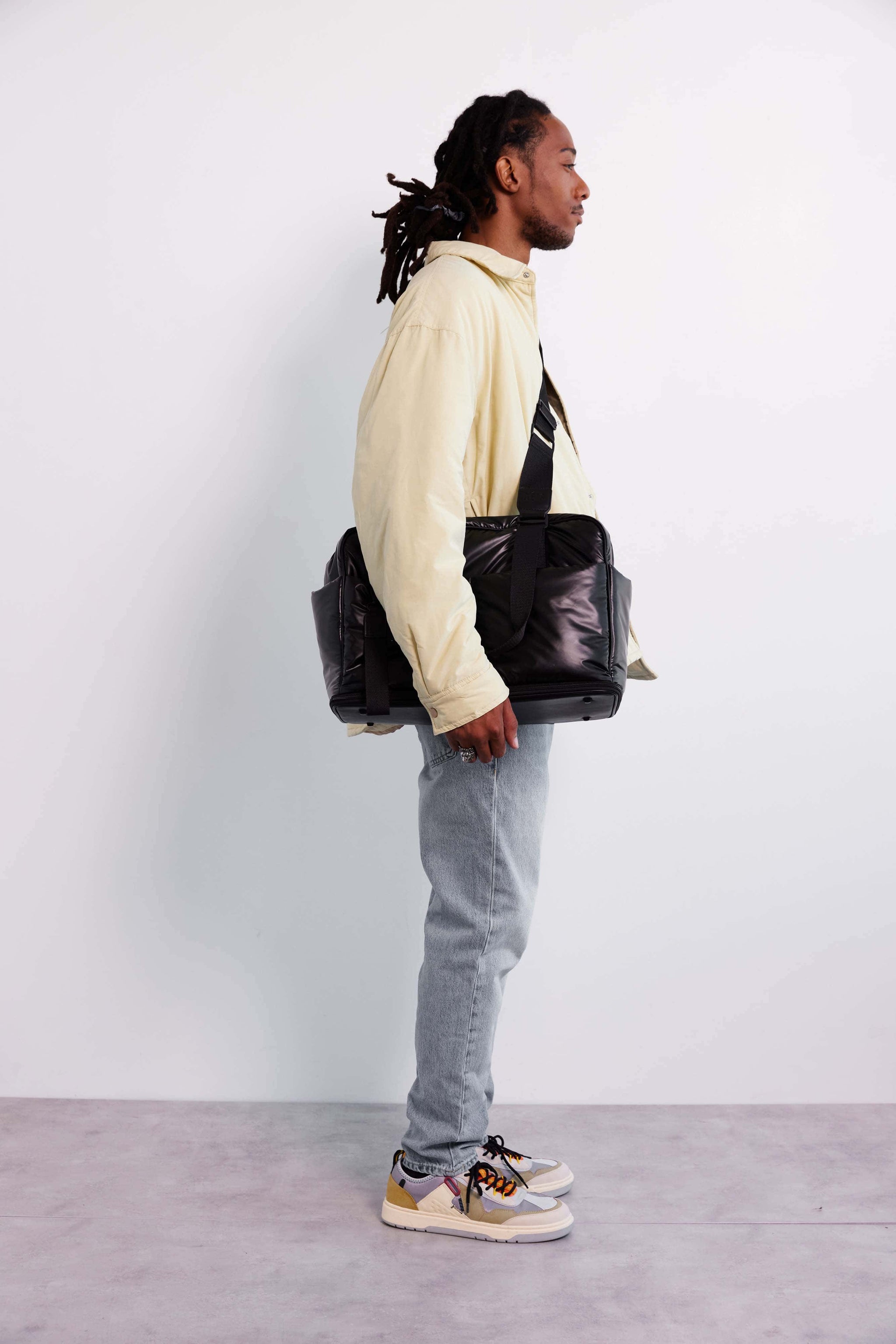 BÉIS 'The Expandable Duffle Bag' in Black | BÉIS Travel CA